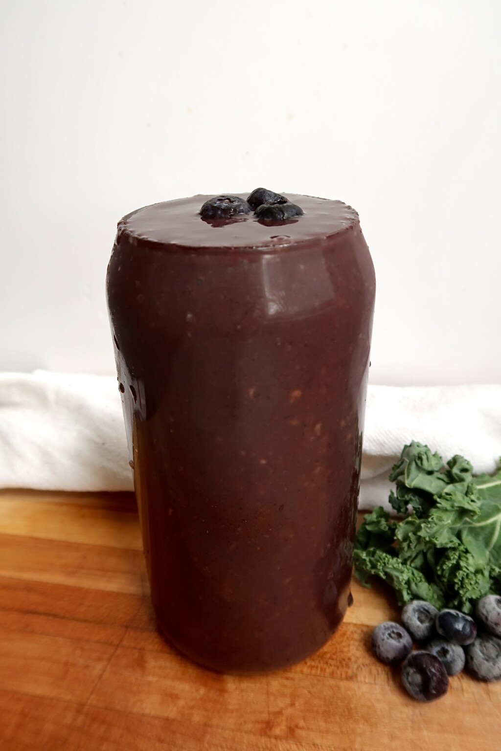 The Best Blueberry Kale Smoothie (High Protein)